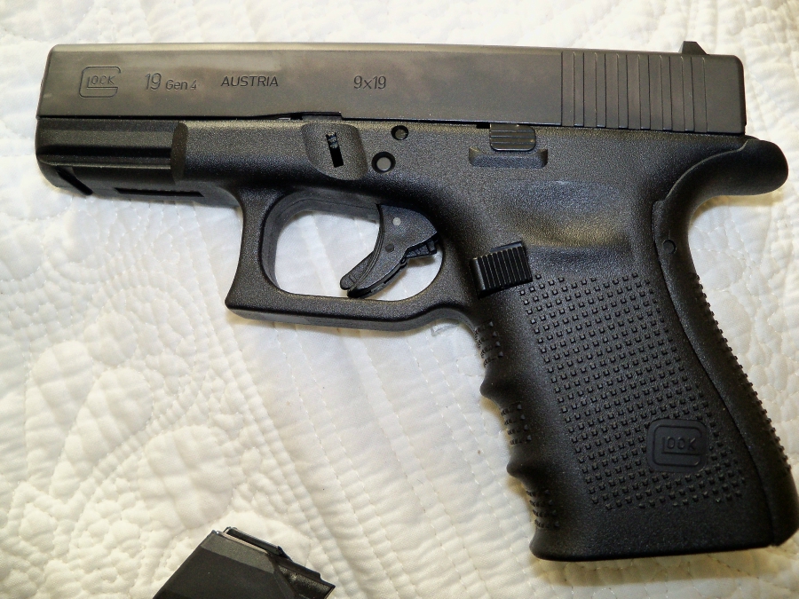 New In Box... Glock 19 With 3 High Cap Mags For Sale at GunAuction.com ...