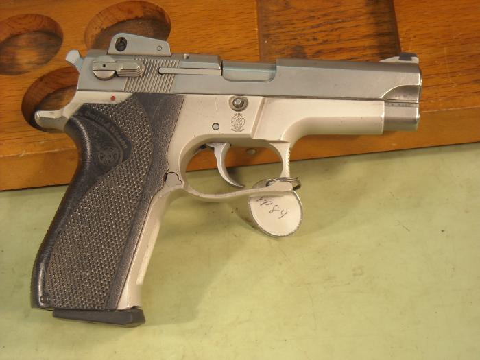 Smith & Wesson Model 5903 9mm For Sale at GunAuction.com - 10066577