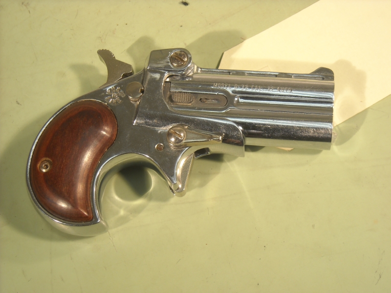 Davis Industries Model D32 / Cal. 32 Auto