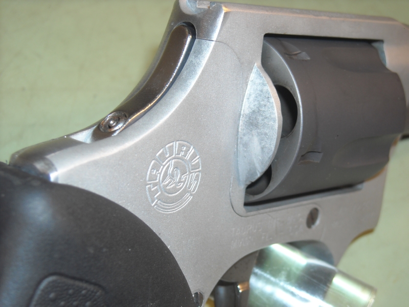 Taurus Model 85 Ultra-Lite Titanium / 38 Special For Sale at GunAuction ...