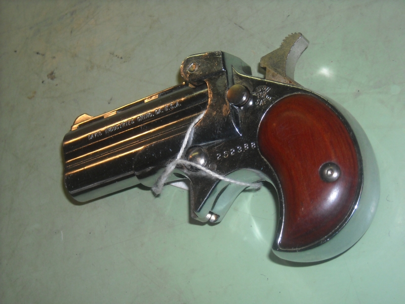 Davis Industries Model D-32 / Cal 32 Auto For Sale at GunAuction.com ...