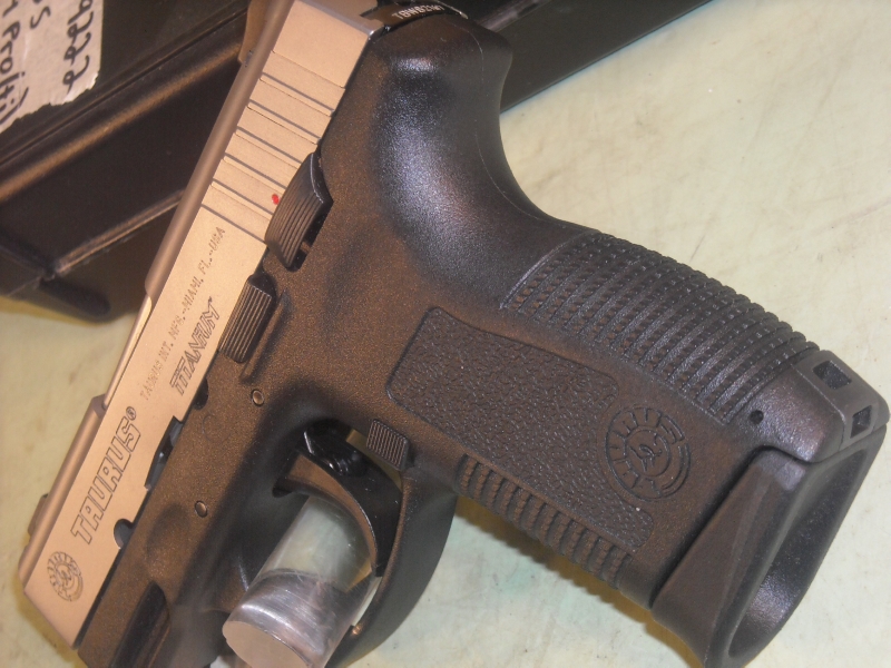 Taurus Pt 609 Pro Titanium 9 Mm Like New In Box 2 Mags For Sale at ...