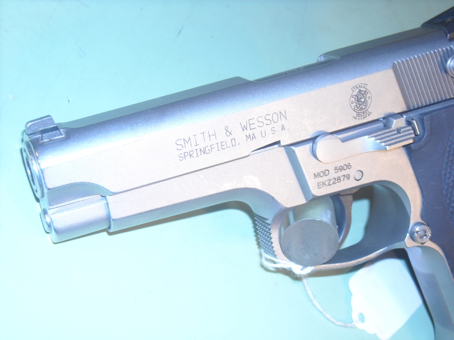 Smith & Wesson Mod 5906 Cal. 9mm For Sale at GunAuction.com - 12037838