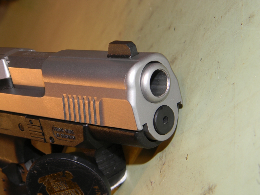 Smith & Wesson Mod Sw990l 40 Cal Night Sights For Sale at GunAuction ...