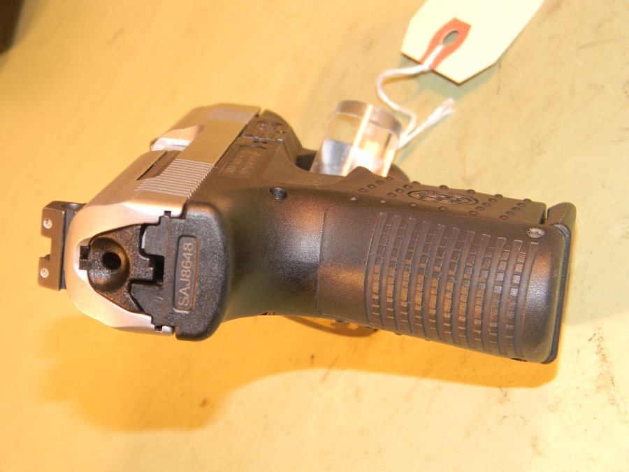 Smith & Wesson Mod Sw990l 40 Cal Night Sights For Sale at GunAuction ...