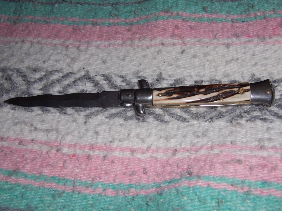 Vintage Switchblade Collection. 4 Switchblades. For Sale at GunAuction ...