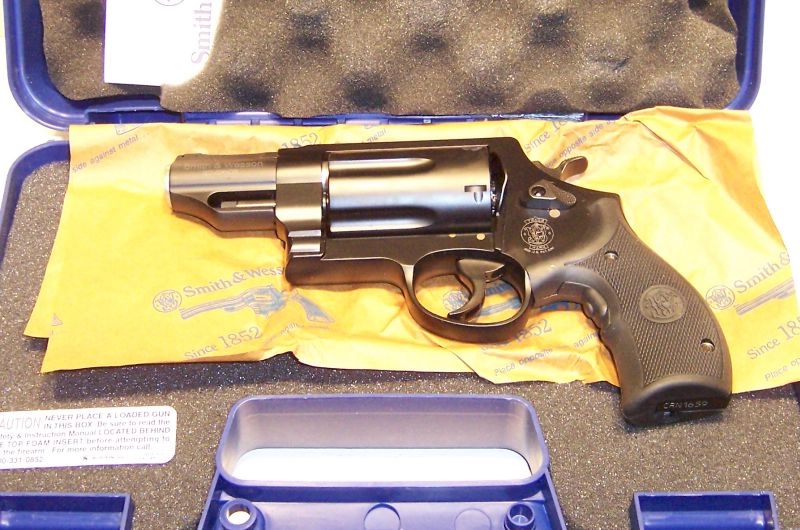 Smith & Wesson Governor Laser Grips 45 .410 Lnib For Sale at GunAuction ...