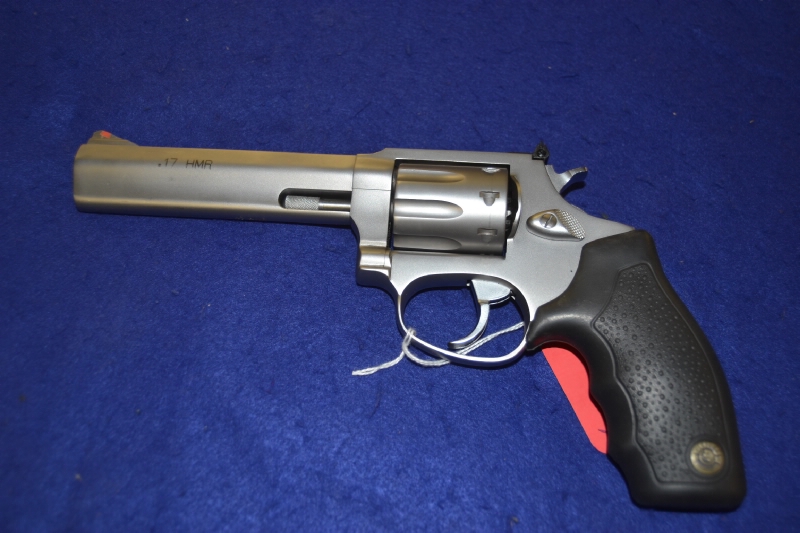 Taurus 17C 17 HMR Stainless / Rubber Nice Gun