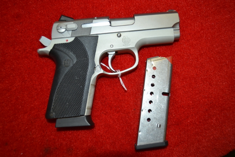 Smith & Wesson Model 4013 .40s&W W/ 2 Mags Previously Owned For Sale at ...