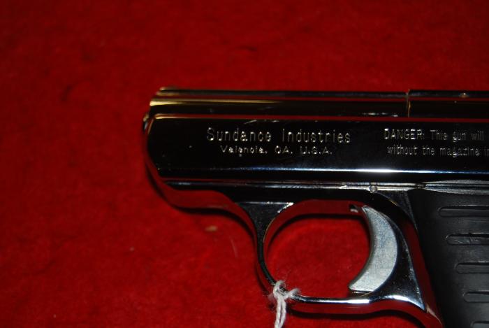 Sundance Industries, Inc. .25auto Boa Chrome/Black Grips W/2mags For ...