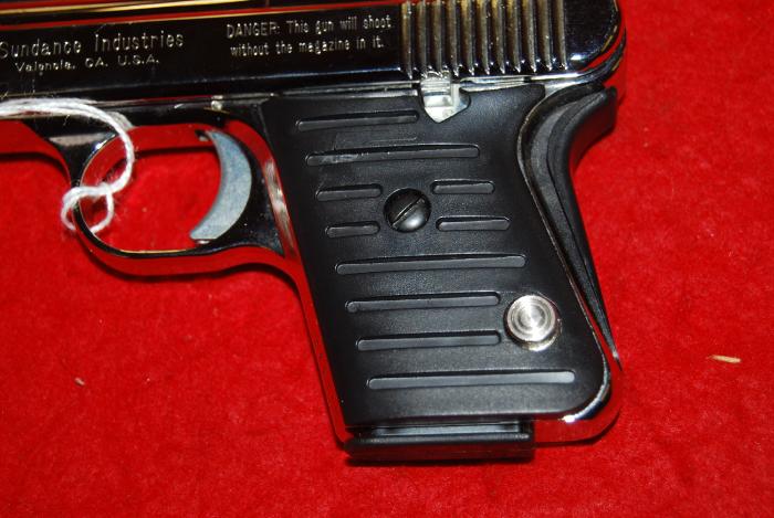 Sundance Industries, Inc. .25auto Boa Chrome/Black Grips W/2mags For ...