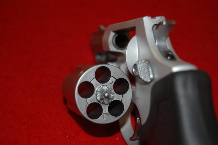 Taurus M85 Ultra Light .38sp Stainless Steel New In Box For Sale at ...