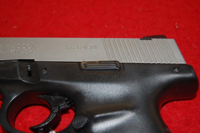 Smith & Wesson Sw40v .40cal Stainless/Black Grips With One Mag. For ...