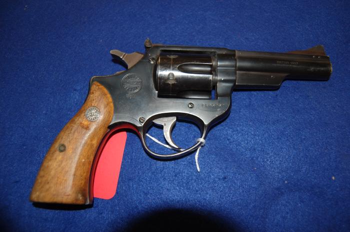 Astra 960 .38 Spl Blue / Wood For Sale at GunAuction.com - 9717032