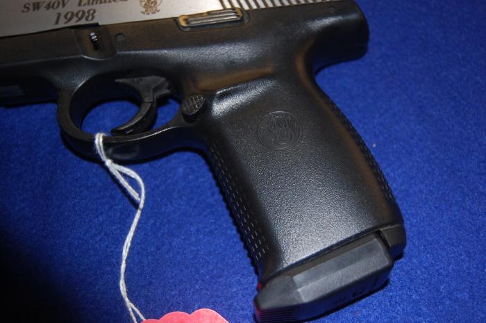 Smith & Wesson Sw40v Limited 1998 Edition .40s&W Like New For Sale at ...