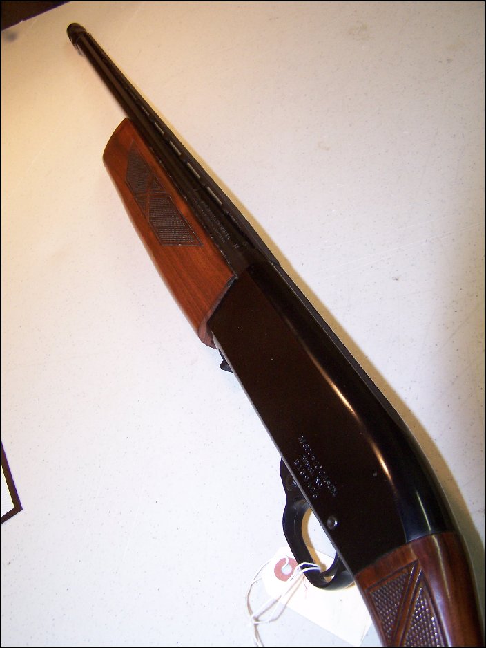 TED WILLIAMS - MODEL 300 SEMI AUTO 20GA SHOTGUN - Picture 3