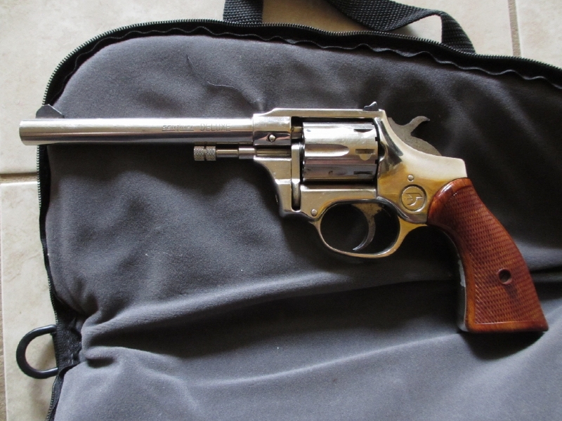 High Standard Manufacturing Corporation - R-107 Sentinel Deluxe 9-Shot ...