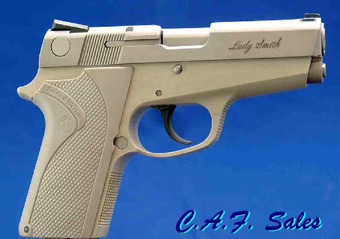 Smith & Wesson Model 3913 Lady Smith 9mm Semi-Automatic Pistol For Sale ...