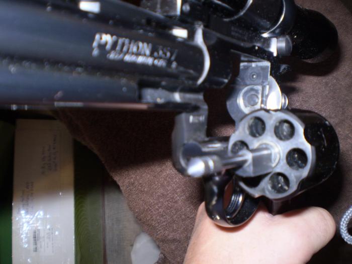 Colt Python 357, Excellent, With Leupold M8-2x For Sale at GunAuction ...