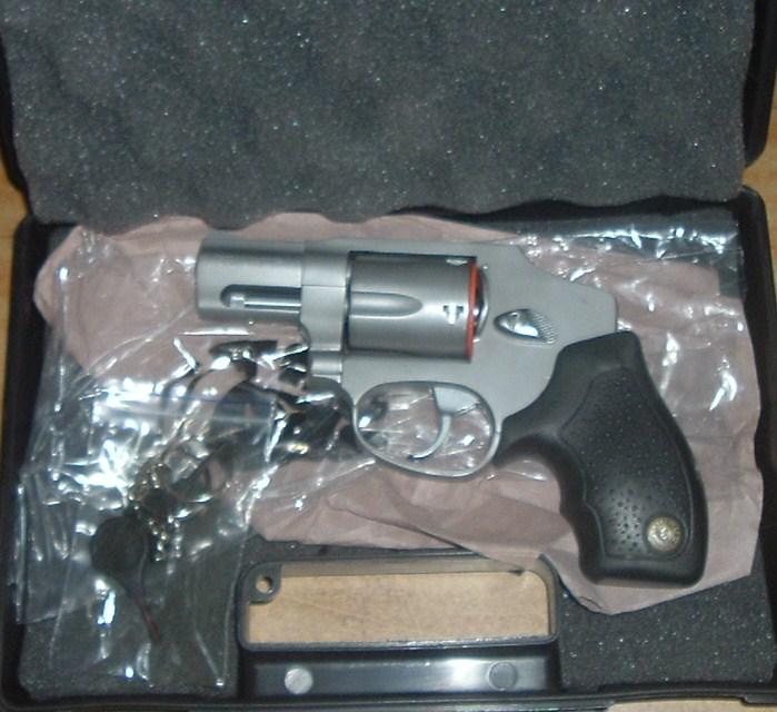 Taurus 850 Snub Nose Stainless Hammerless Revolver For Sale at ...