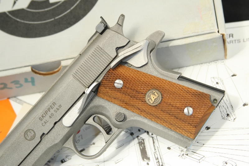 Stainless Irwindale Arms (Iai) Skipper, Compact 1911 .40 S&W Semi Auto ...