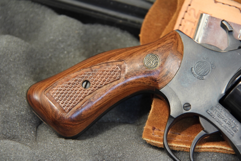 Rossi Model 685 .38 Special Snub Nose Double Action Revolver W/ Holster ...