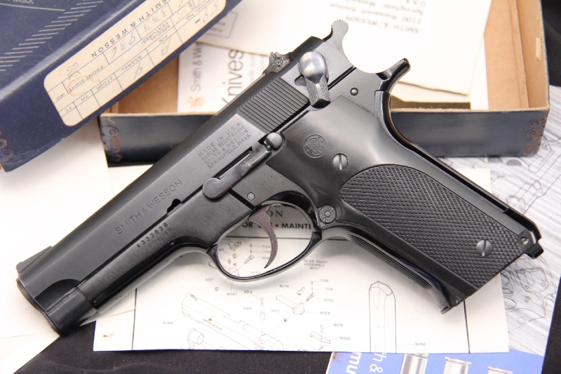 Smith & Wesson, S&W Model 59 9mm Double Action Semi Auto Pistol - In ...