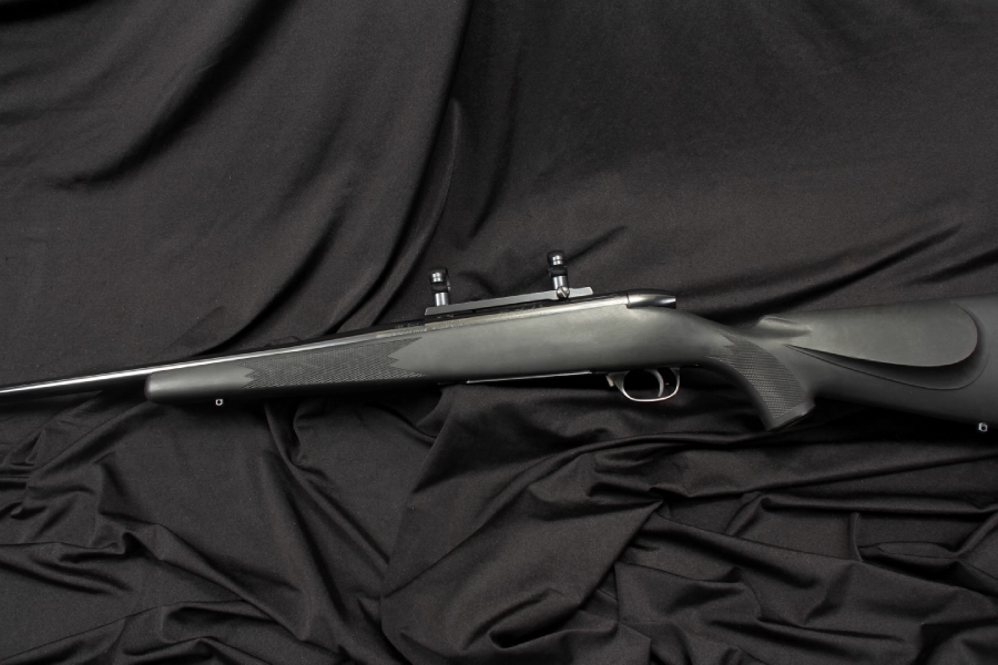 Weatherby Mark V Ultramark .300 Weatherby Magnum Synthetic Bolt Action ...