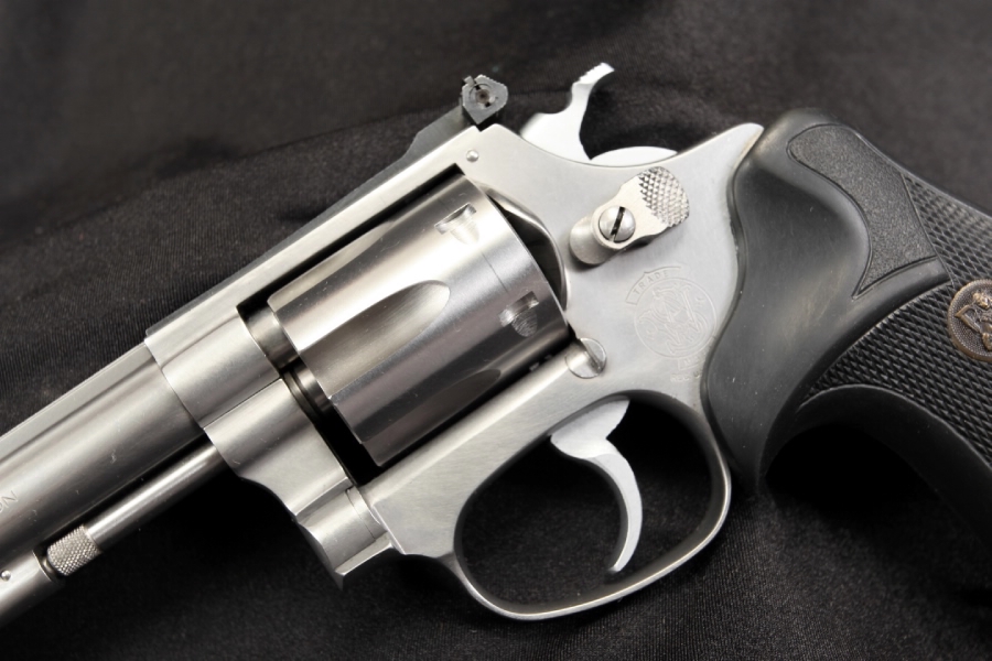 Smith & Wesson S&W Model 651-1 - Stainless .22 Magnum Kit Gun Revolver ...