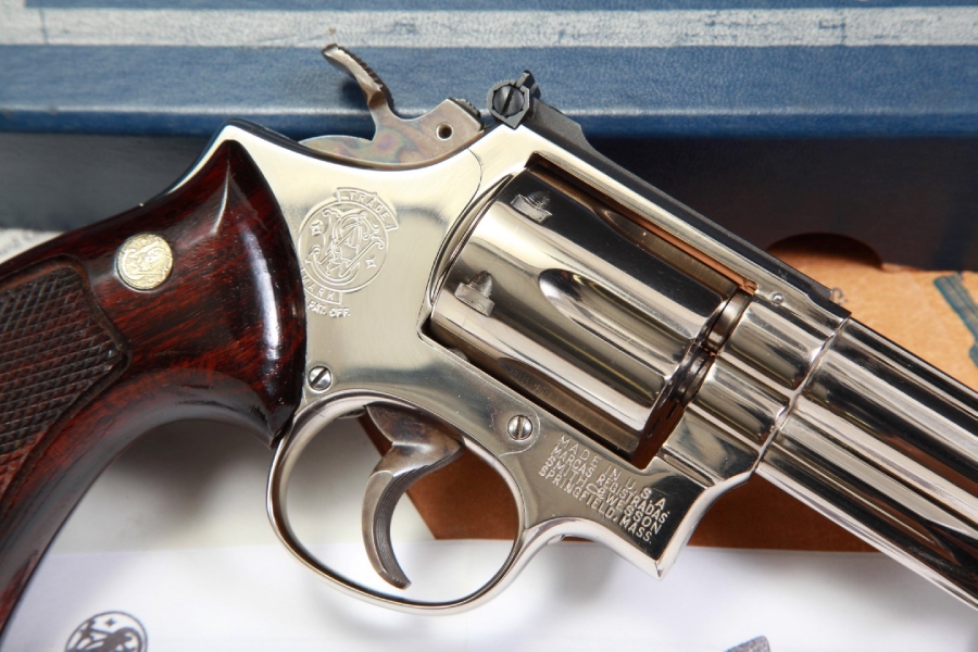 Smith & Wesson Model 53 Jet The .22 Centerfire Magnum Revolver, Inserts ...