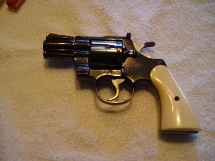 Colt Python, 357 Mag Snub Nose, No Reserve For Sale at GunAuction.com ...