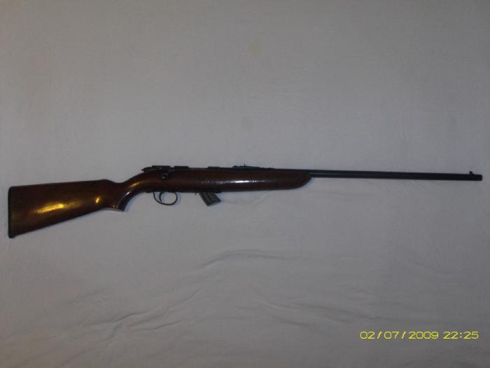 Remington 1946 remington model 511 22 cal. clip fed rifle