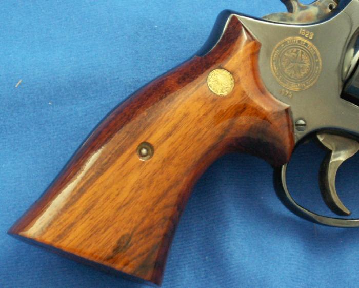 Smith & Wesson Texas Ranger Model 19 357 Revolver & Bowie Knife For ...
