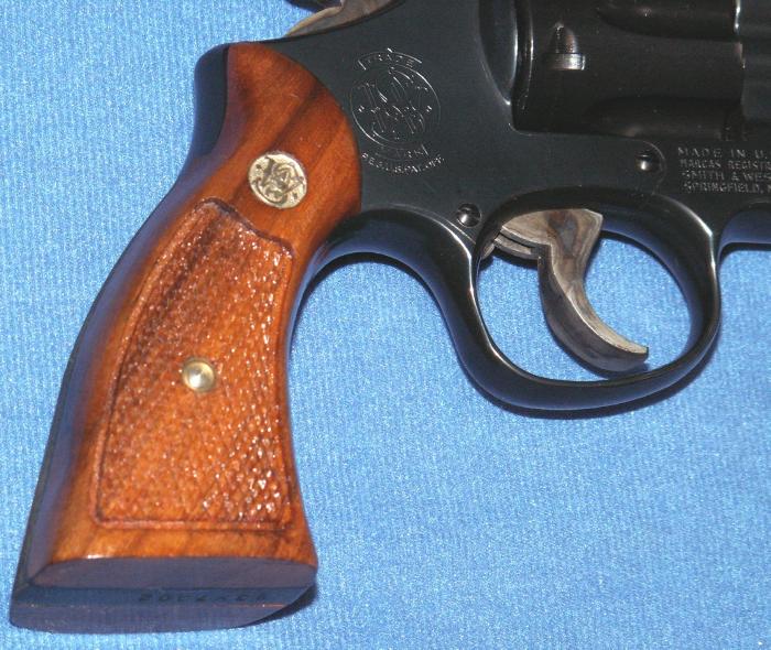 Smith & Wesson Model 48 22 Mag Revolver With Extra 22lr Cylinder For ...