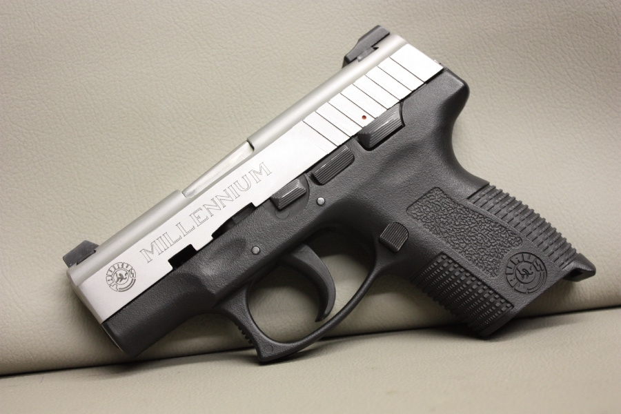 Taurus PT140 Pro .40 SW semi auto pistol