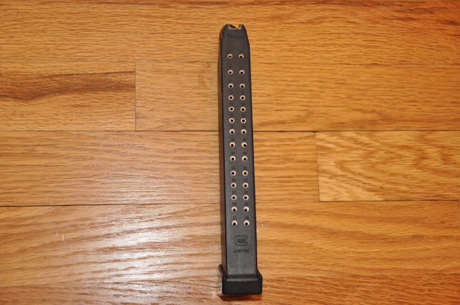 Factory Glock 9 Mm Extended Stick Mag 30+ Rnds For Sale at GunAuction ...