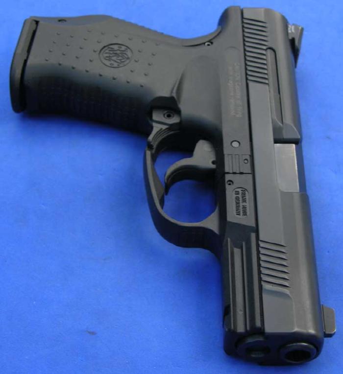 Smith & Wesson Model Sw990l .40 S&W Semi-Auto Pistol-Night Sights For ...