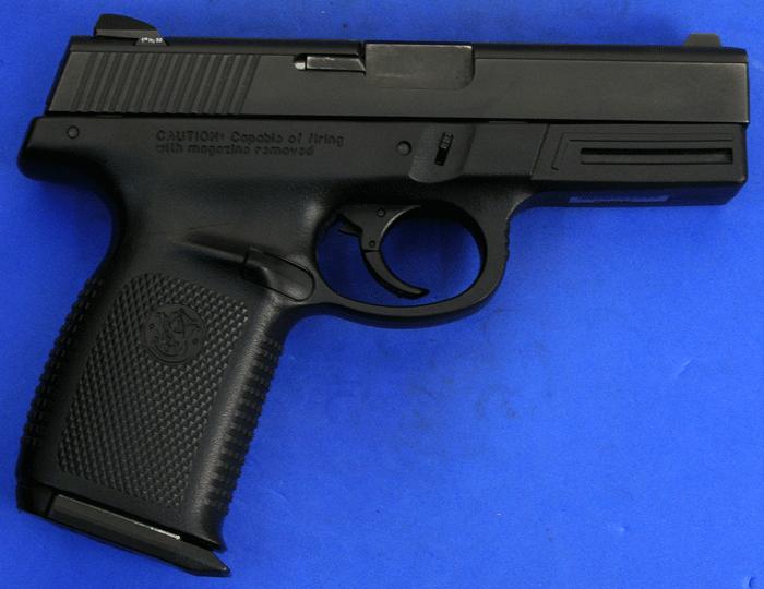 Smith & Wesson Model Sw40ve .40 S&W Semi-Auto Pisol-Night Sights For ...