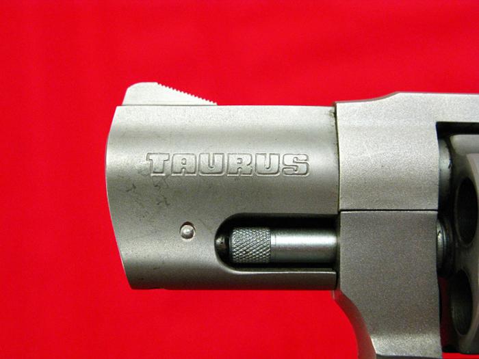Taurus - Model 85 Ultra-Lite Stainless .38 Special, 5-Shot Snubby ...