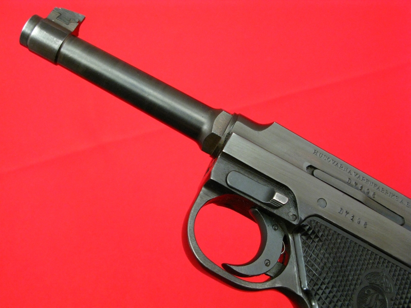 Husqvarna - Swedish M/40 Lahti 9mm Pistol Rig...Excellent Shape...C&R ...