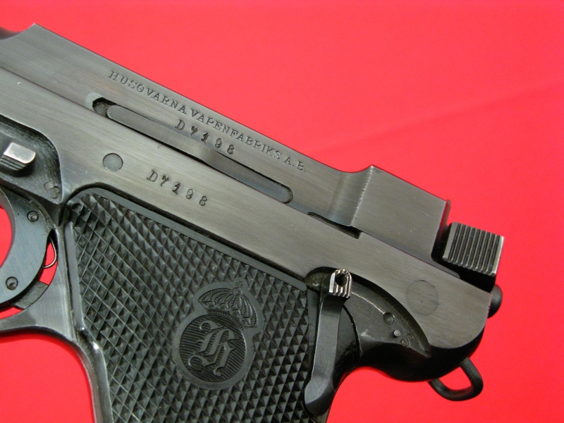 Husqvarna - Swedish M/40 Lahti 9mm Pistol Rig...Excellent Shape...C&R ...