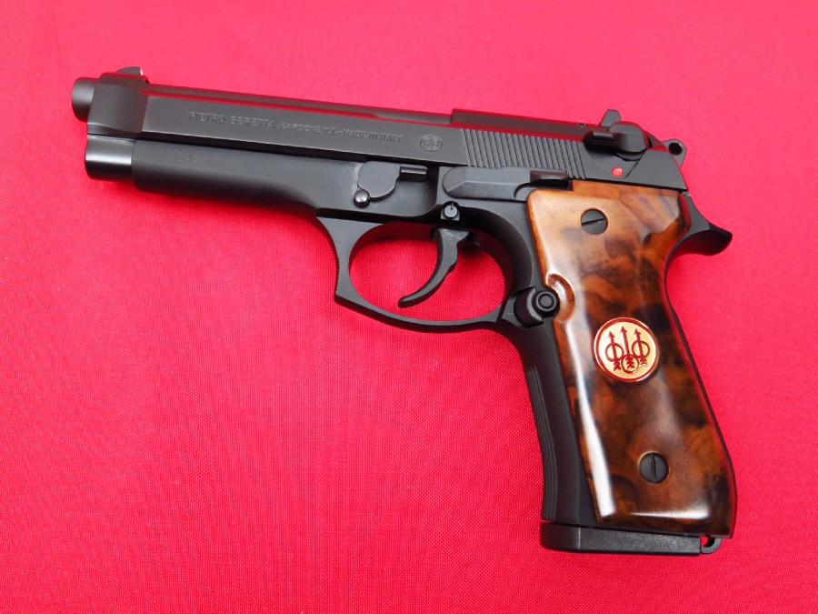 Beretta 92fs...Italian Made 9mm...Gorgeous Walnut Grips, 2 15-Rd Mags ...