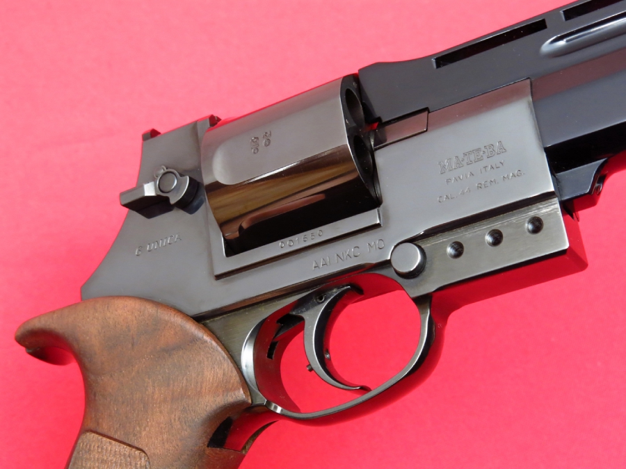 Mateba Unica 6 .44 Magnum 'Auto-Revolver'...Quite Unusual & Scarce ...