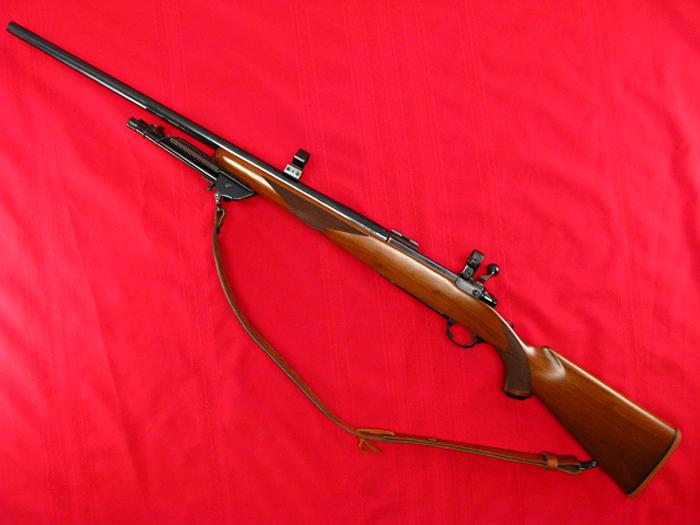 Ruger - Model 77v Tang-Safety .220 Swift...Heavy Barrel Varmint W/ Bi ...