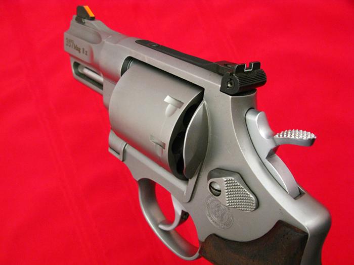 Smith & Wesson - 627-3 Pc .357 8-Shot 2-5/8``... Original Bloodwork ...