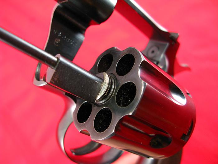 Smith & Wesson - 627-3 Pc .357 8-Shot 2-5/8``... Original Bloodwork ...