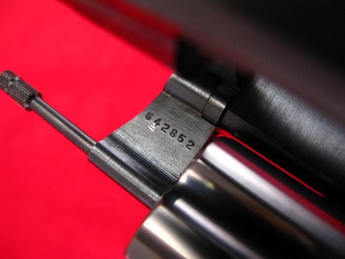 Smith & Wesson - 627-3 Pc .357 8-Shot 2-5/8``... Original Bloodwork ...