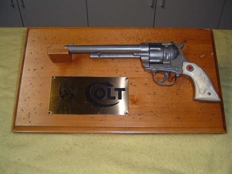 Colt Peacemaker And Wall Plaque For Sale at GunAuction.com - 11156916