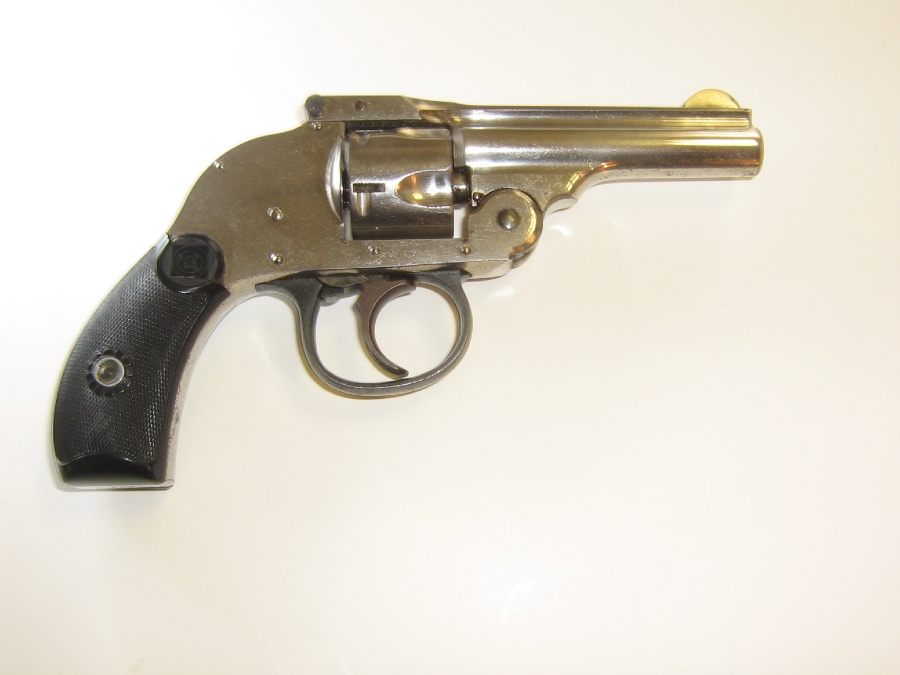 Harrington & Richardson, Inc. 32 Cal. S & W 5 Shot Top Break Revolver ...