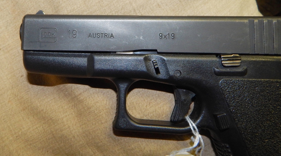 Glock Model 19 9mm Former Nypd Issue For Sale at GunAuction.com - 13043430